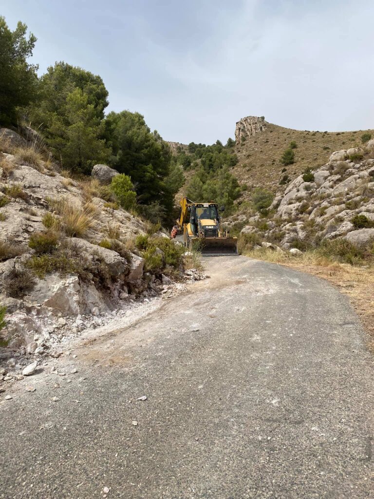 Comencen les obres per a facilitar el pas de vehicles d'emergències al ...